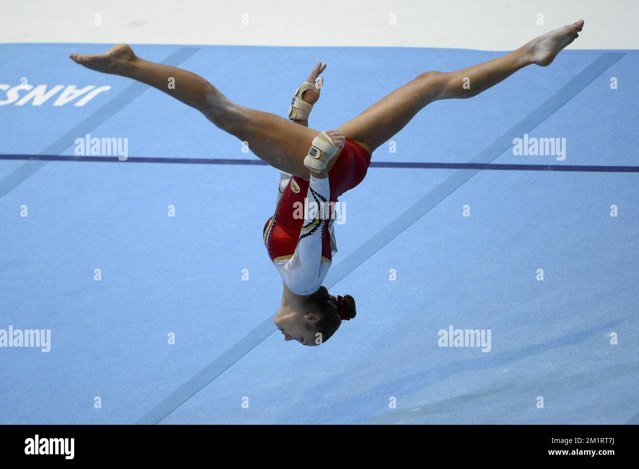 Die belgische Laura Waem wurde während des Women Allround-Finales am ...