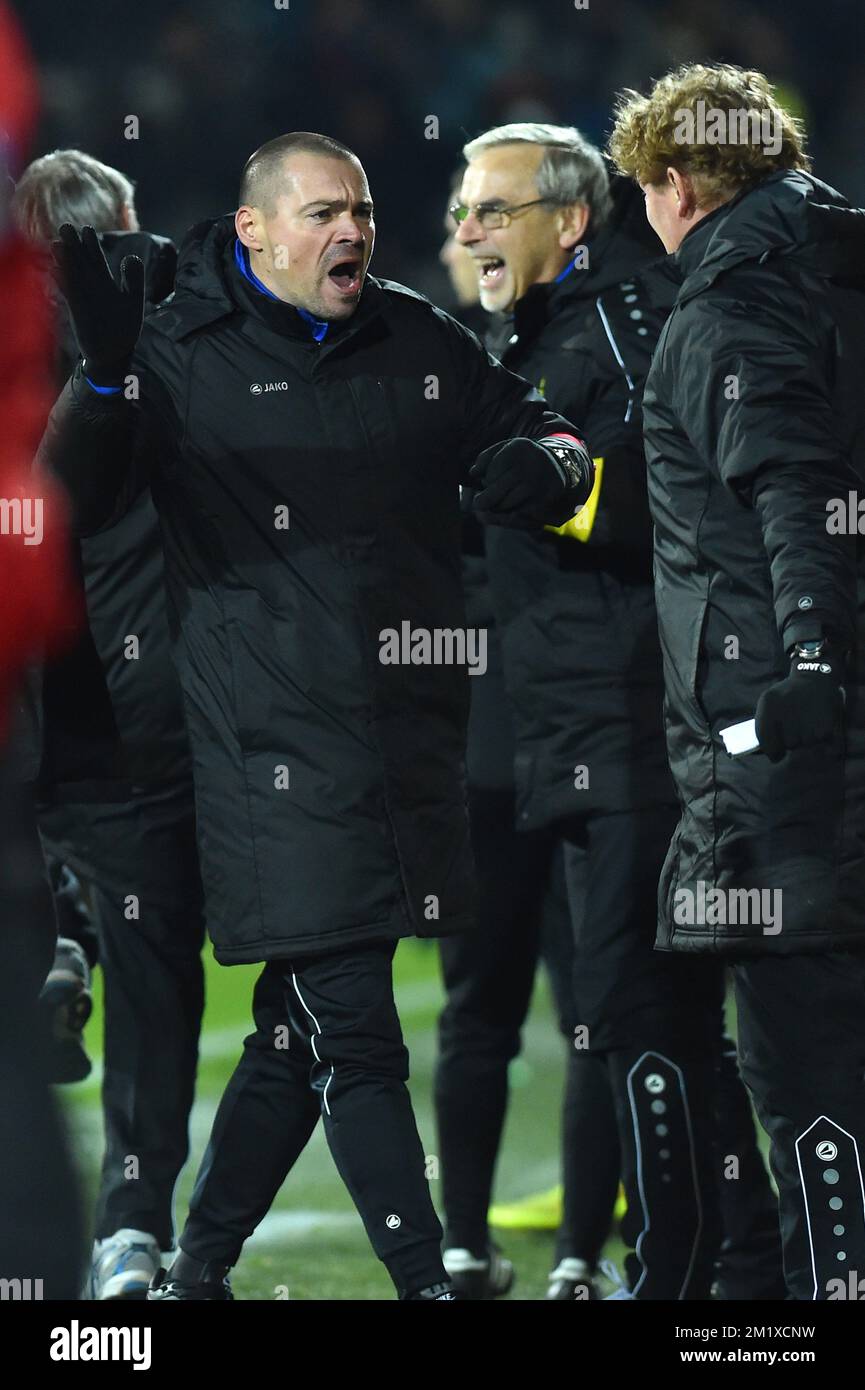 20141213 – LIER, BELGIEN: Lierses Cheftrainer Milos Kostic feiert nach ...