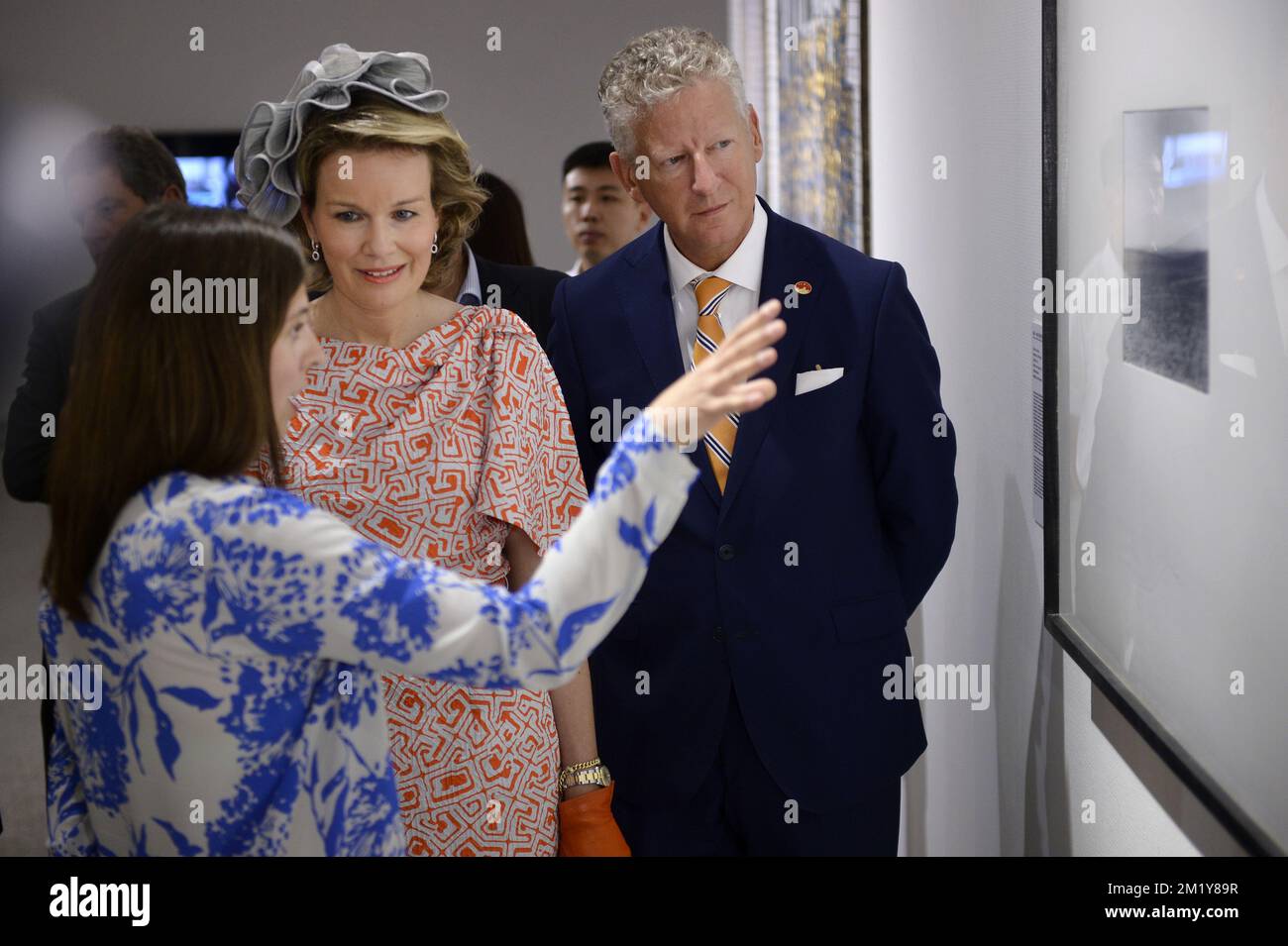 20150622 UHR - WUHAN, CHINA: Königin Mathilde von Belgien und ...
