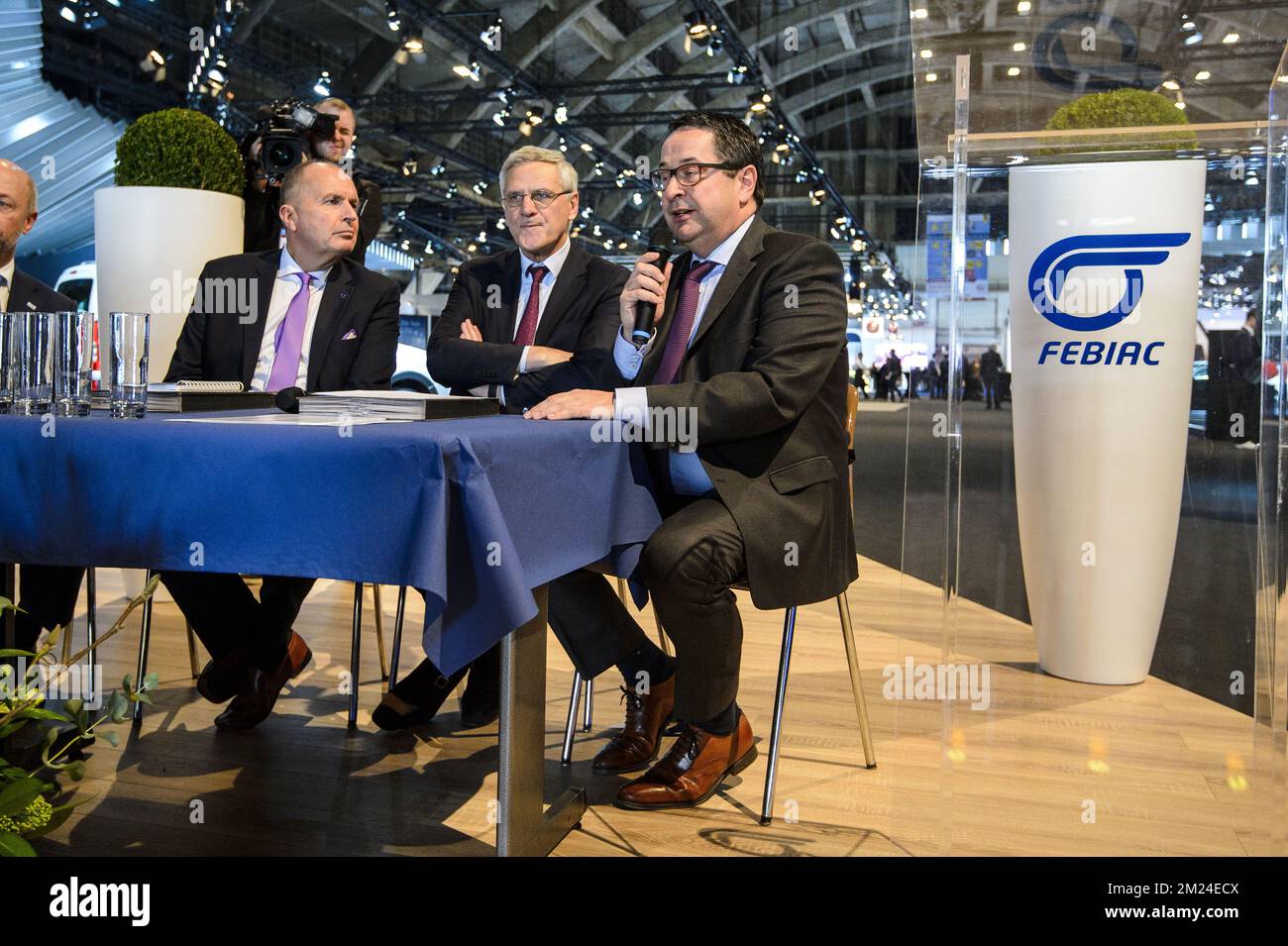 Luc Bontemps (Febiac), Vizepremierminister und Minister für ...