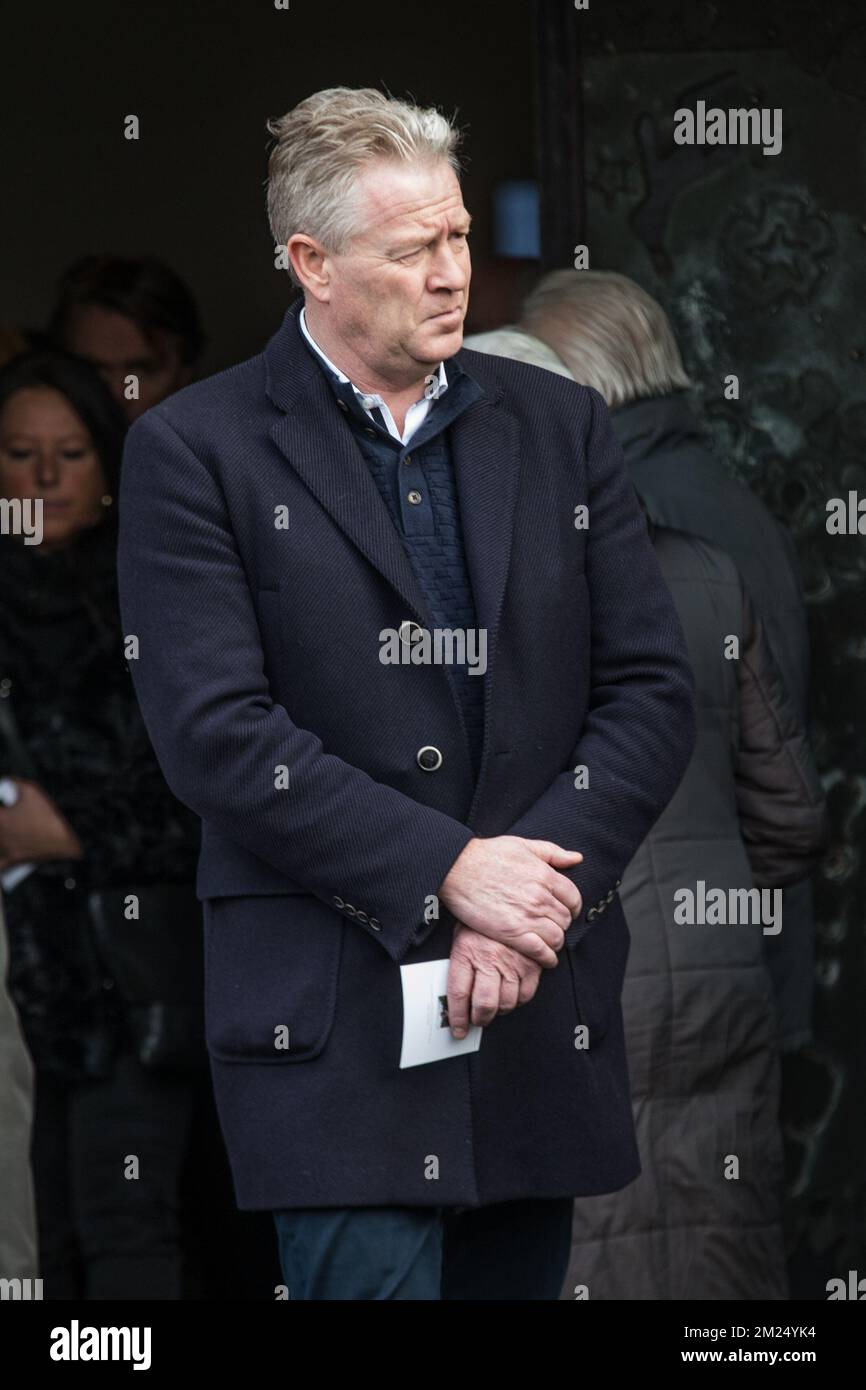 Genks ehemaliger Cheftrainer Peter Maes wurde während der Beerdigung von Stephanie De Buyser (39 ...