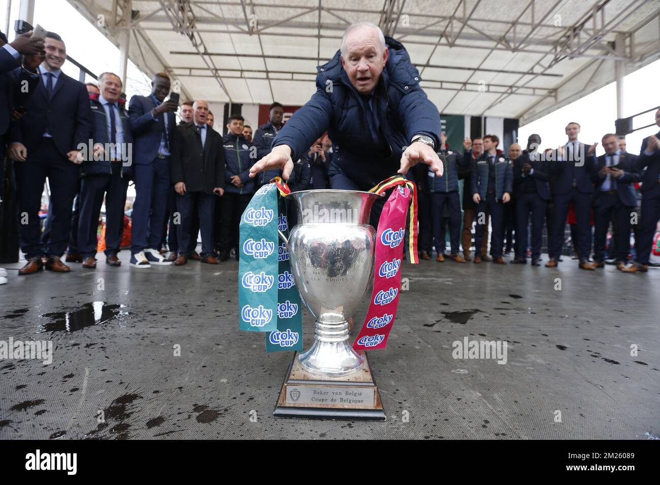 Ein Bild, das während der Feier mit Fans in Zulte aufgenommen wurde ...