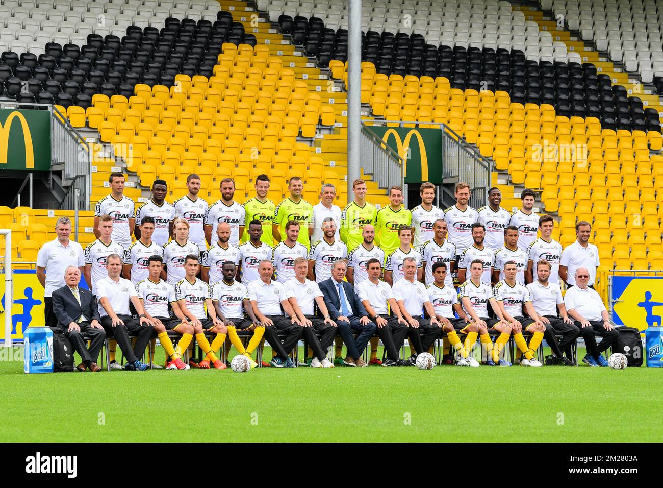 (Oben L-R), Marco Miric, Lewis Enoh, Sammy Kehli, Mijat Maric, Torwart ...