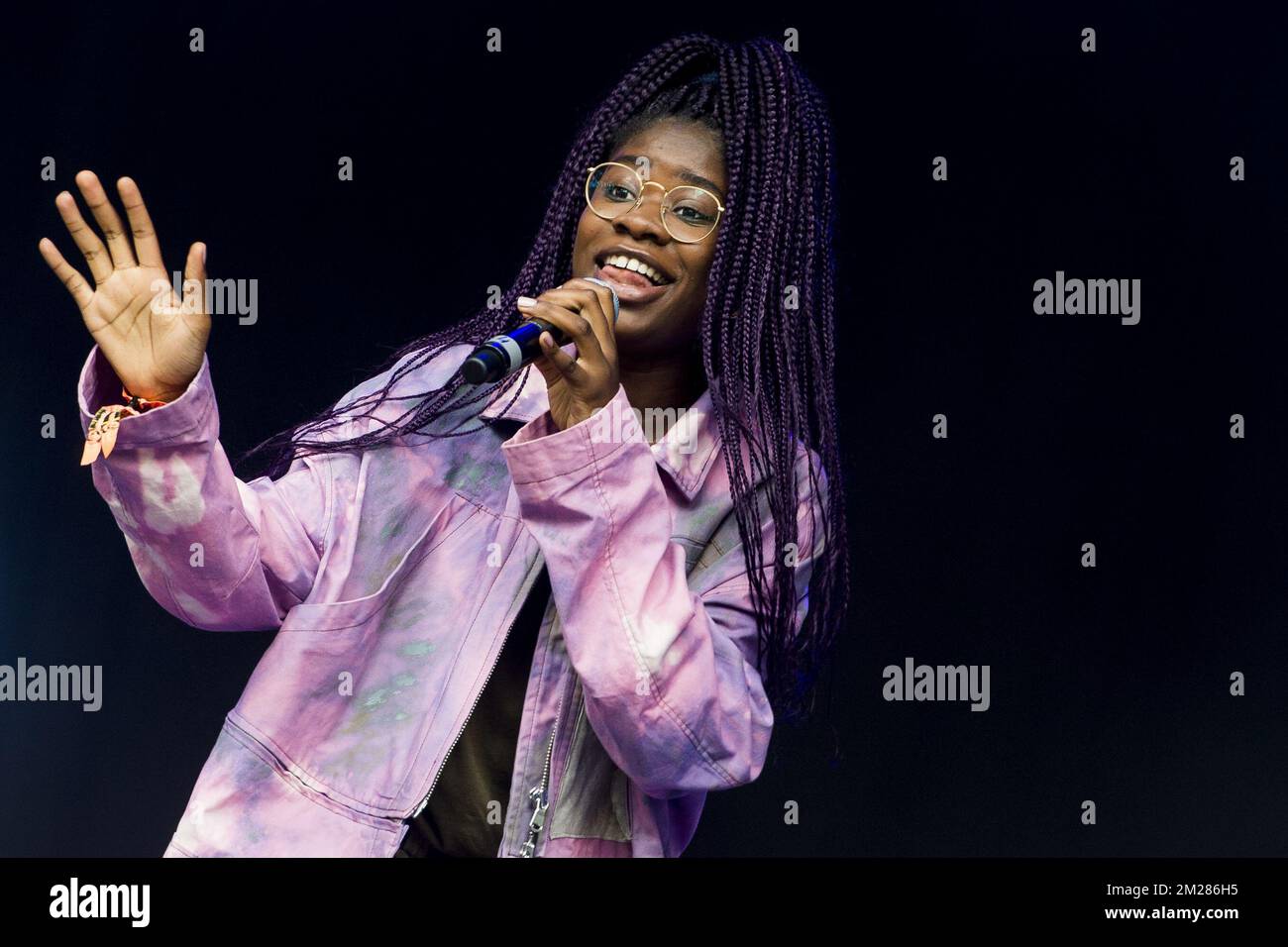 Der belgische Sänger Coely Mbueno wurde am ersten Tag des Festivals ...