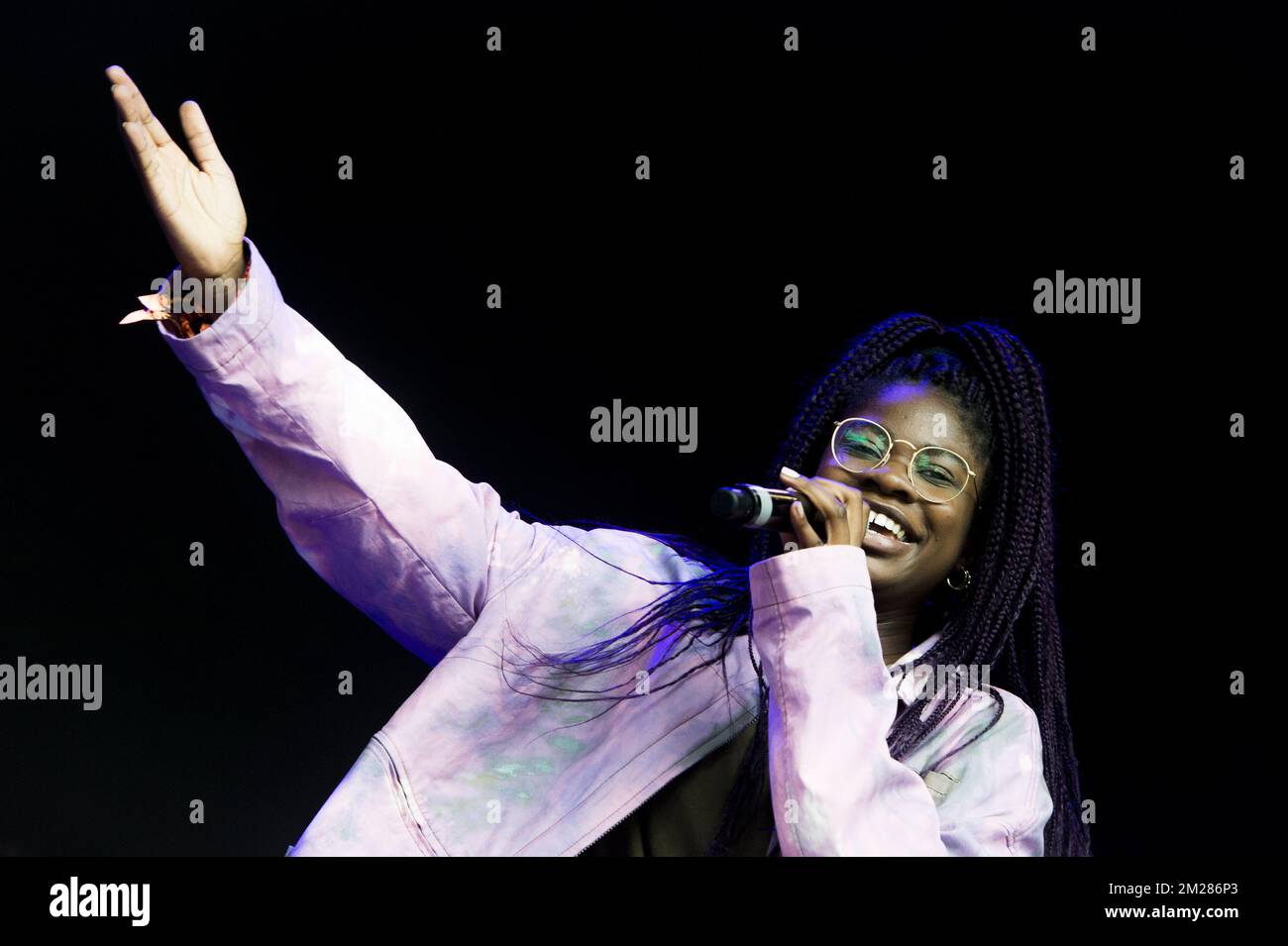 Der belgische Sänger Coely Mbueno wurde am ersten Tag des Festivals ...