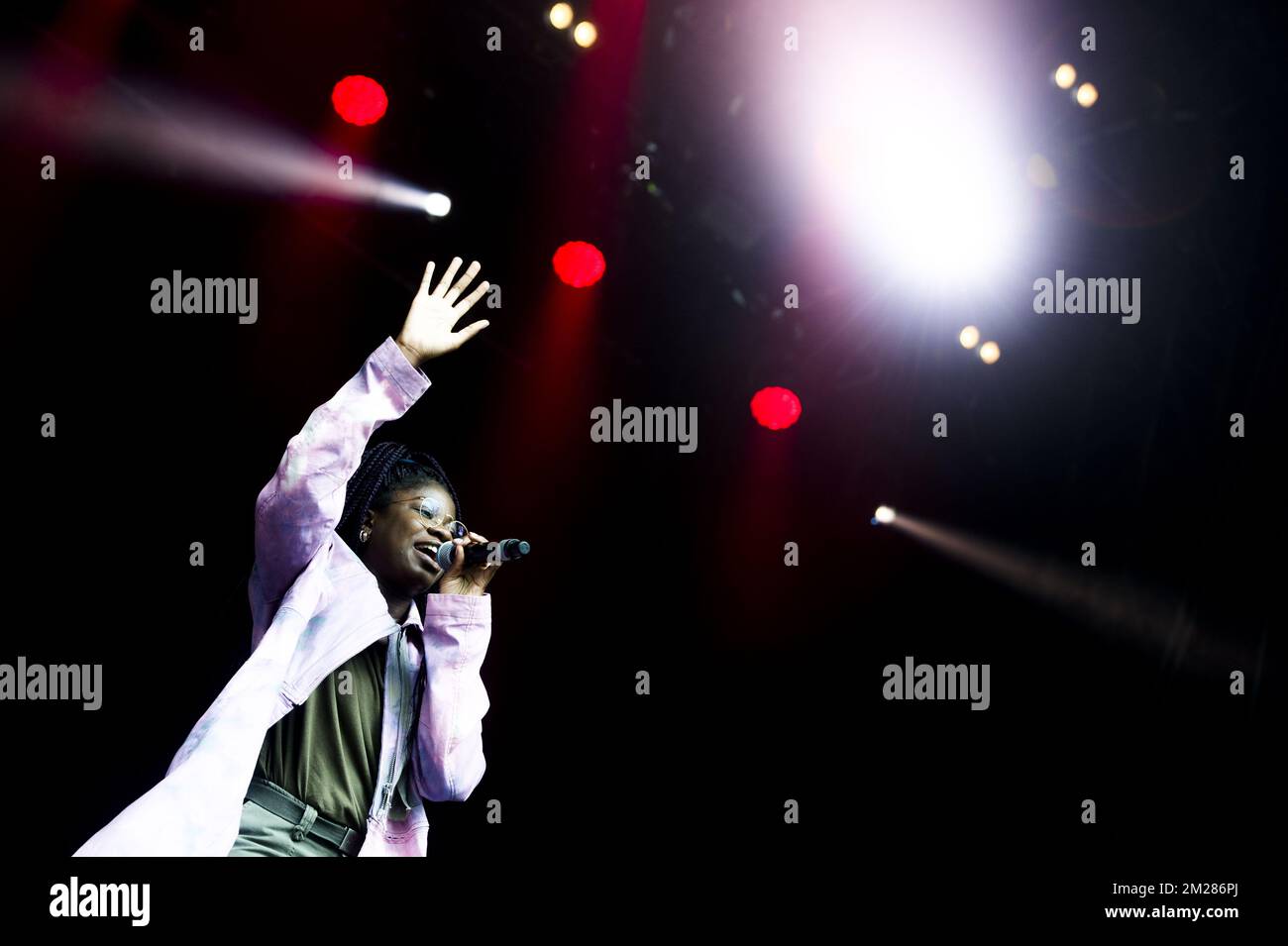 Der belgische Sänger Coely Mbueno wurde am ersten Tag des Festivals ...