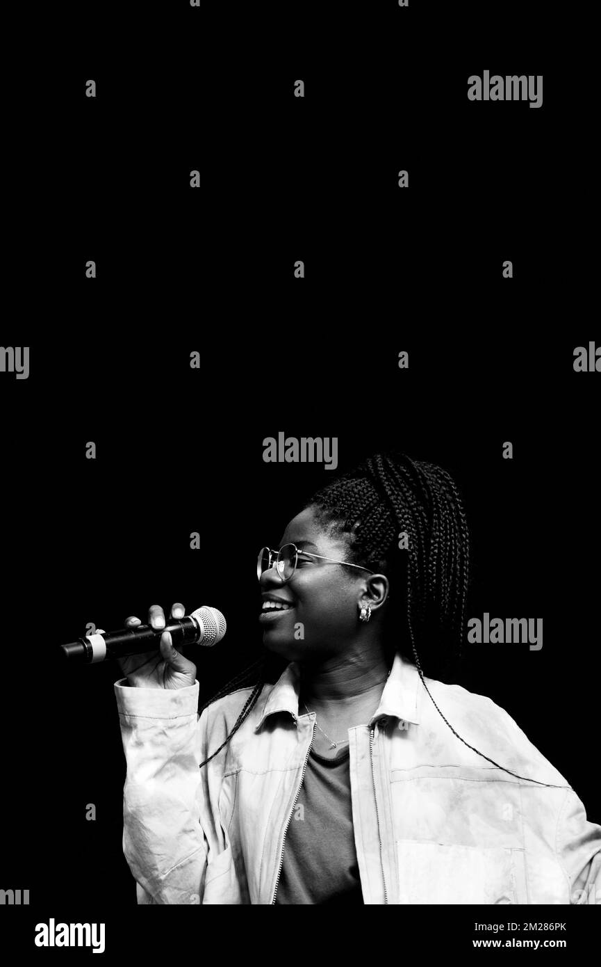 Der belgische Sänger Coely Mbueno wurde am ersten Tag des Festivals ...