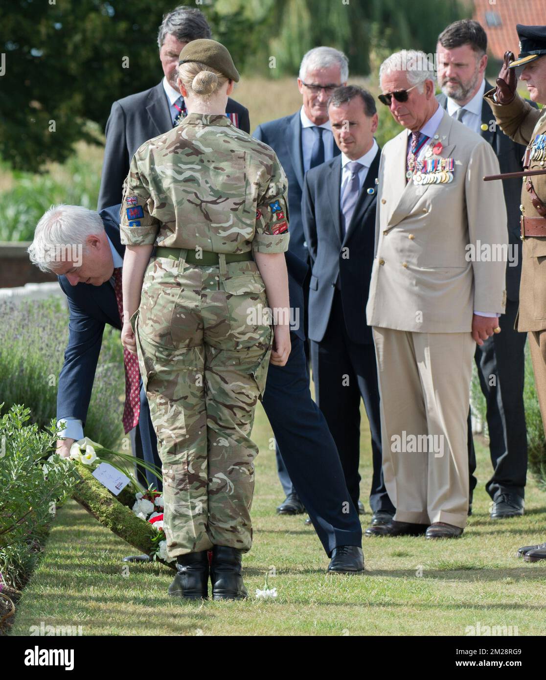 Der erste Minister von Wales Carwyn Jones und der britische Prinz ...