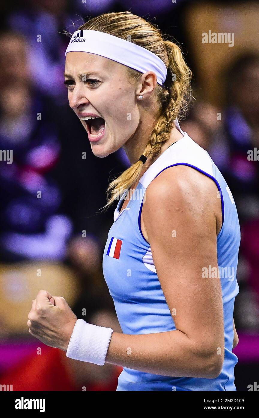 Die französische Kristina Mladenovic feiert während eines Tennisspiels ...