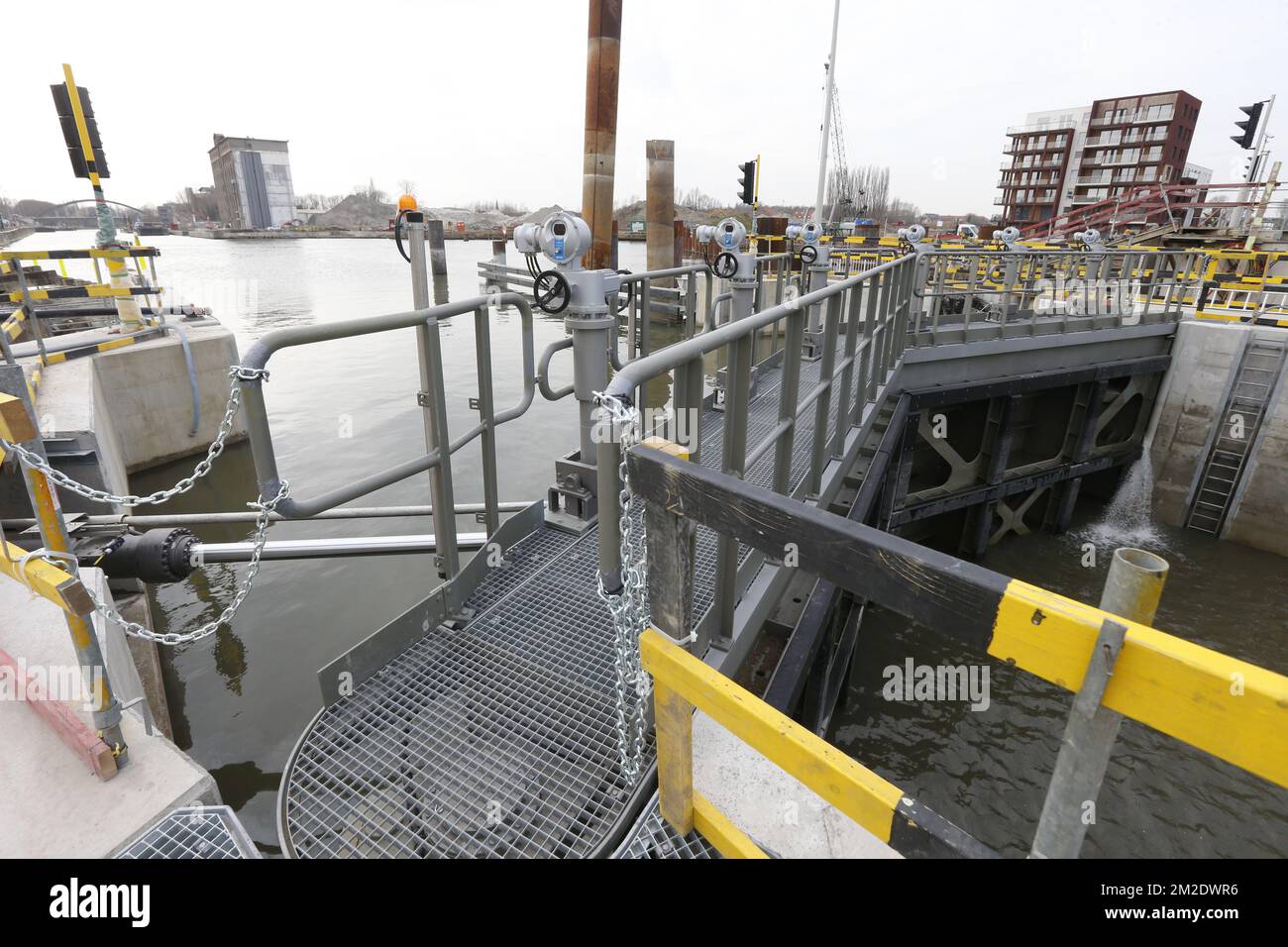 Abbildung zeigt die Eröffnung der neuen Schleuse in Harelbeke am Montag ...