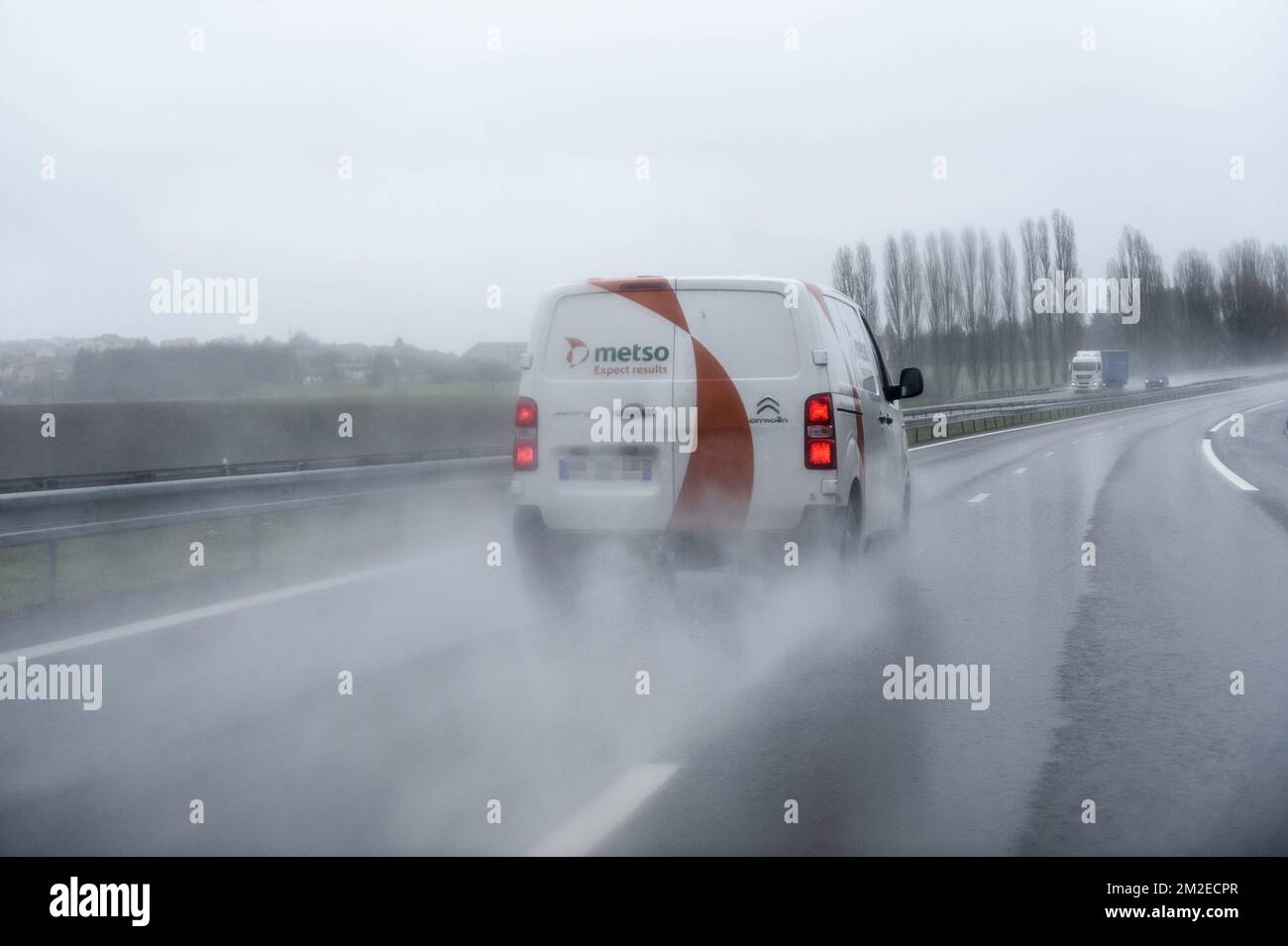 Conduite sur autoroute -Fotos und -Bildmaterial in hoher Auflösung – Alamy