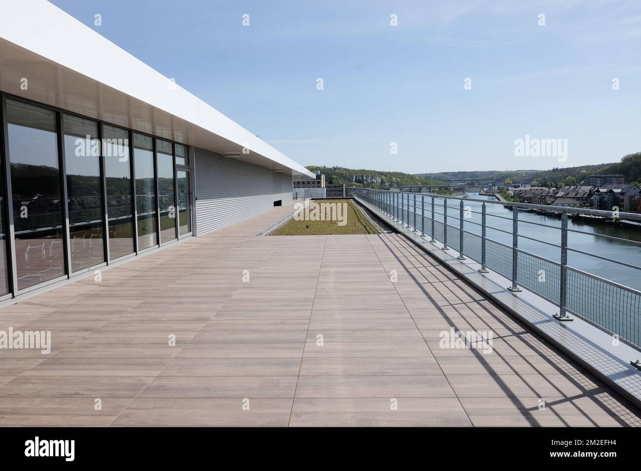 Abbildung zeigt die neue Hauptniederlassung der Bank „CBC Banque ...
