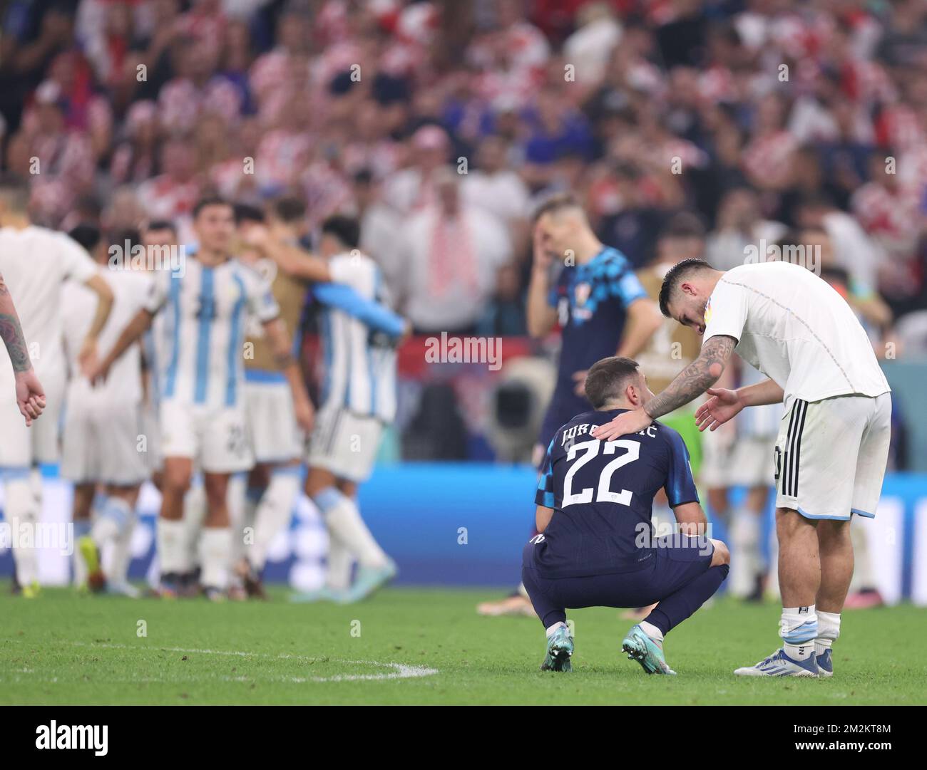 LUSAIL STADIUM, KATAR - DEZEMBER 13: Brasilianische Fans nach dem ...