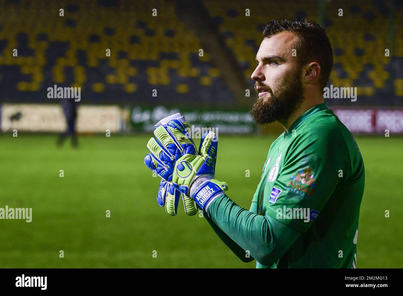 Torwart Adrien Saussez von der Union, gefilmt nach einem Fußballspiel ...