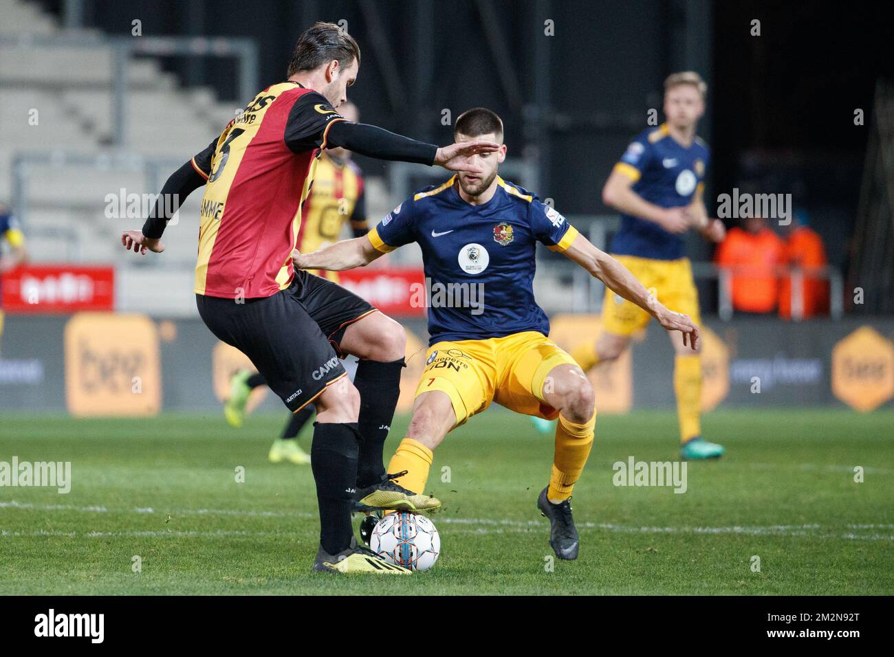 Joachim Van Damme von Mechelen und Shean Garlito y Romo von Tubize ...