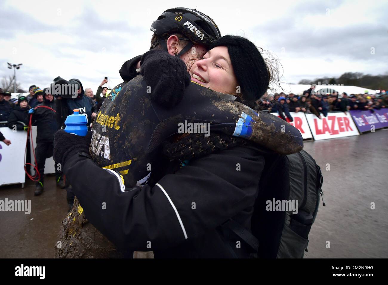 Der belgische Toon Aerts und seine Freundin sarah feiern nach dem Sieg ...