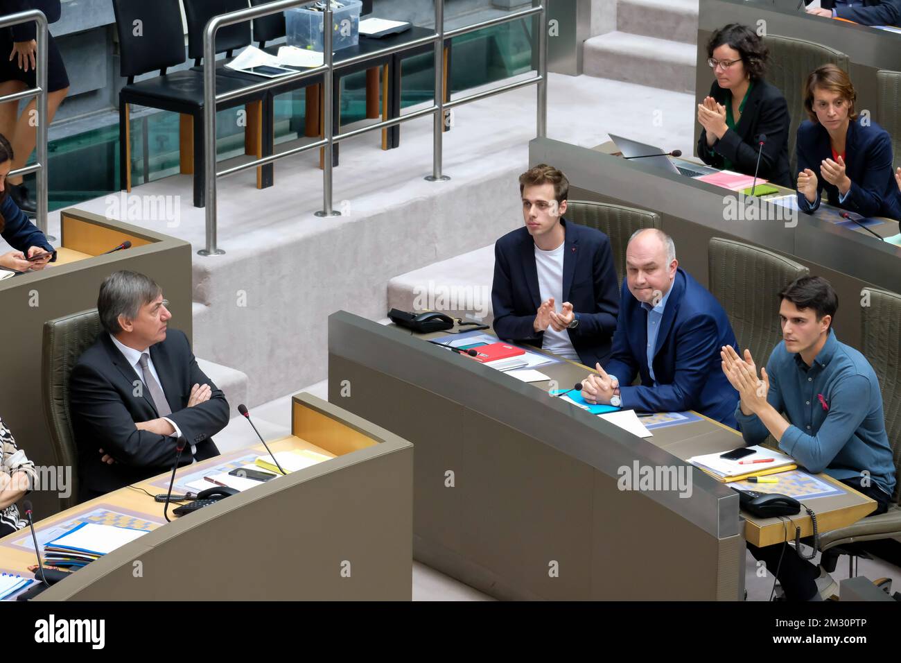 Flämischer Ministerpräsident N-VA Jan Jambon, Jos D'Haese von PVDA, Bjorn Rzoska von Groen und ...