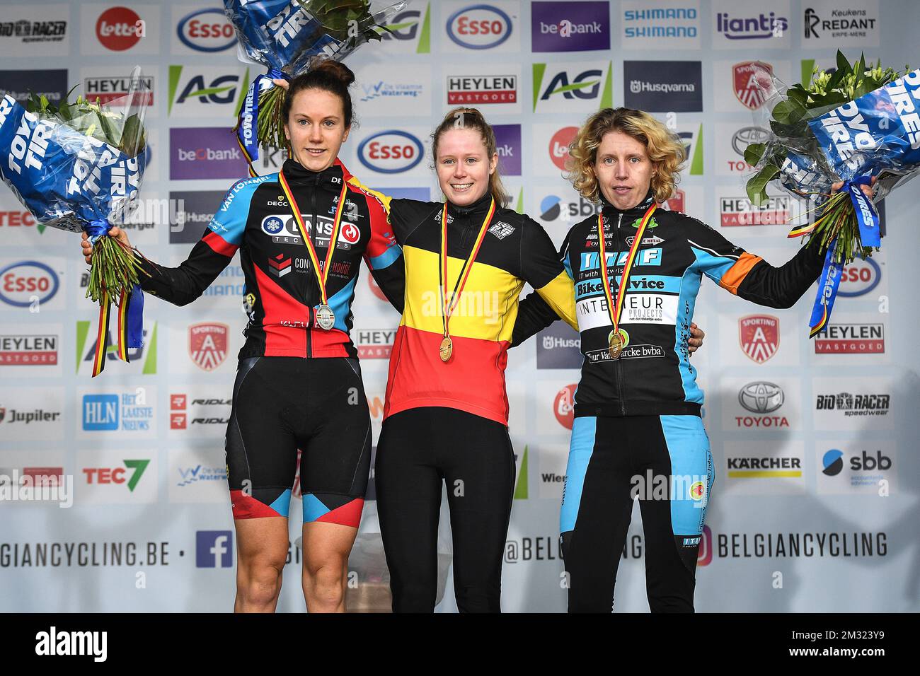 Die belgische Jana Dobbelaere, die belgische Suzanne Verhoeven und die ...