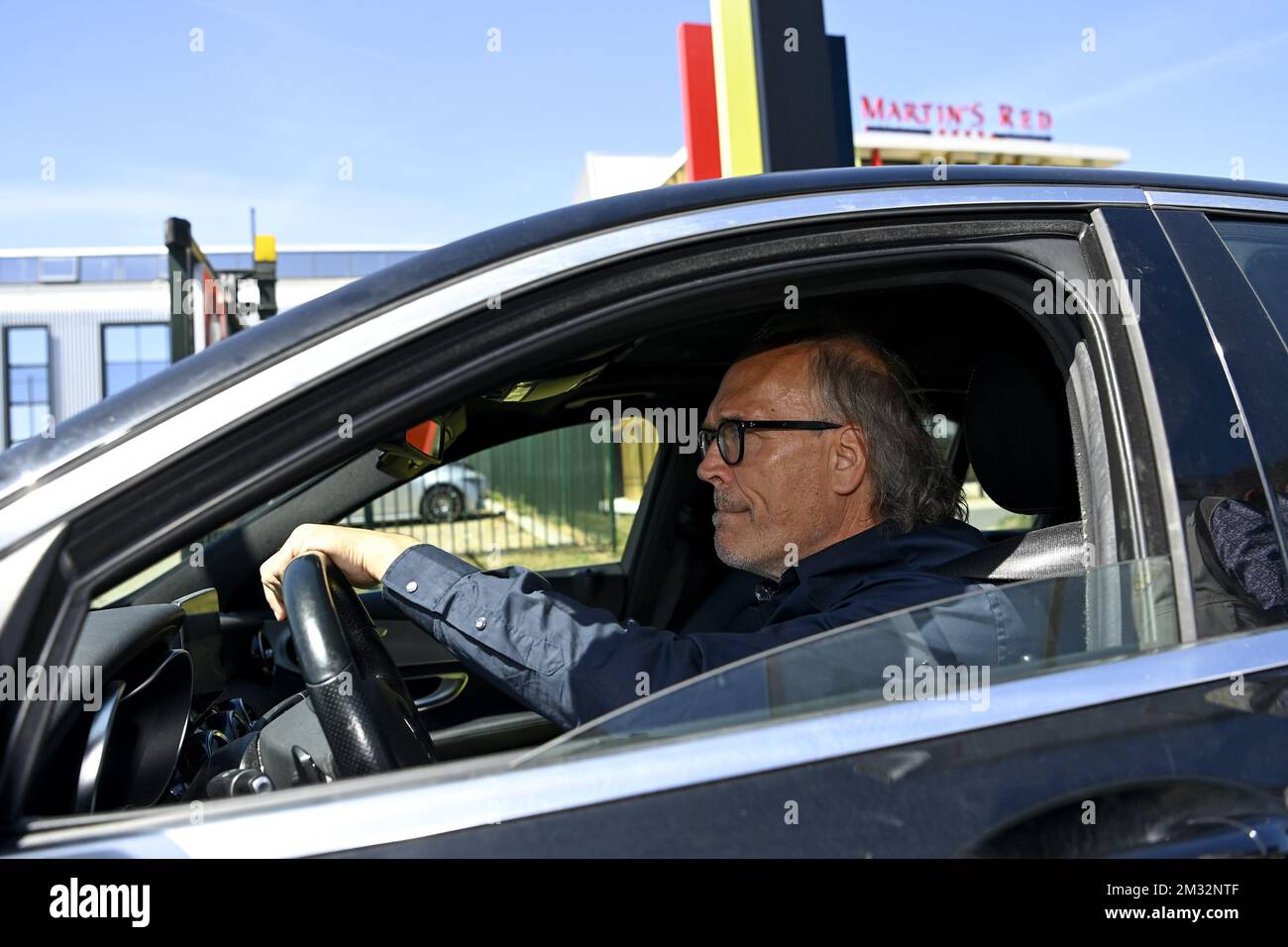 JOSEPH Allijns, Vorsitzender VON KV Kortrijk, kommt am Donnerstag, den ...