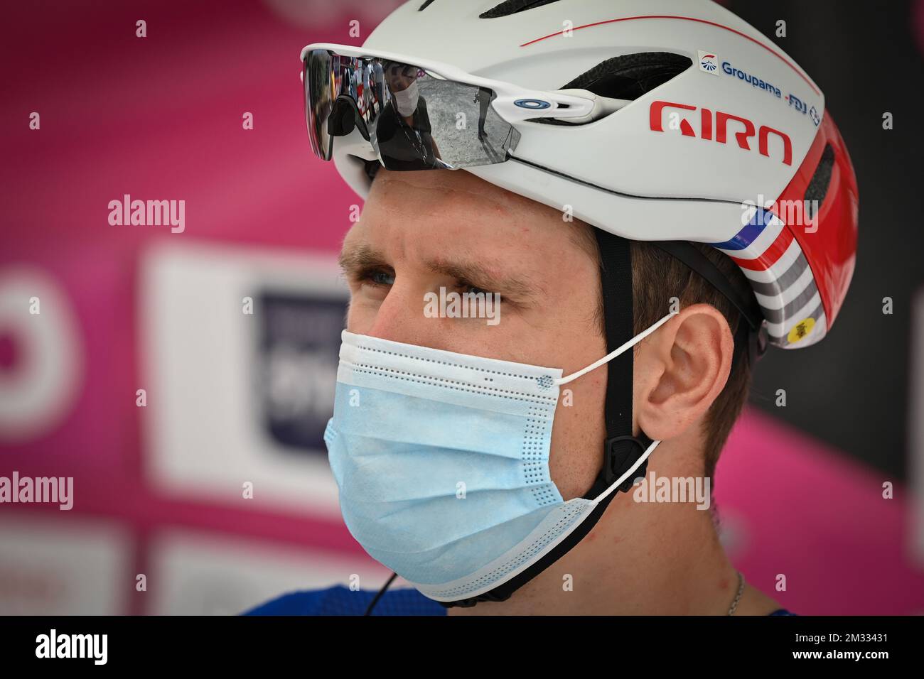 Französischer Arnaud Demare von Groupama-FDJ zu Beginn der ersten ...