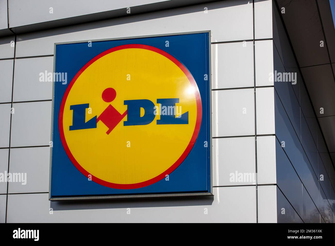 Lidl arbeiter -Fotos und -Bildmaterial in hoher Auflösung – Alamy