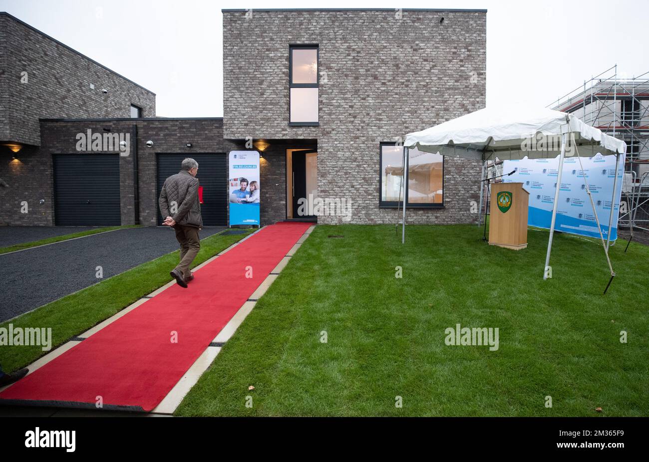 Bild, aufgenommen bei der Eröffnung des FORMS Village (Supreme ...