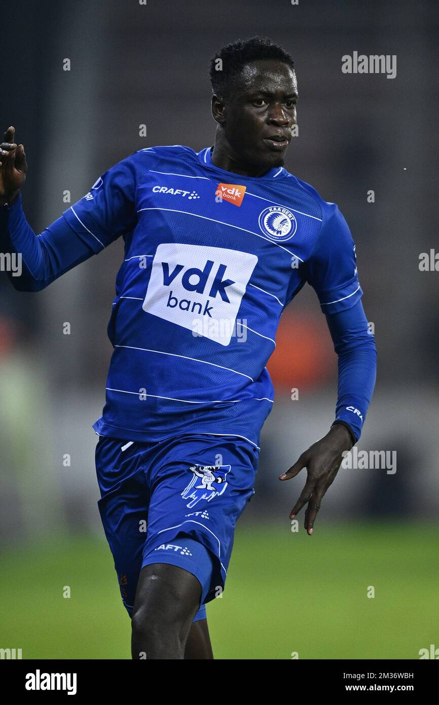 Joseph Okumu von Gent, das während eines Fußballspiels zwischen SV ...