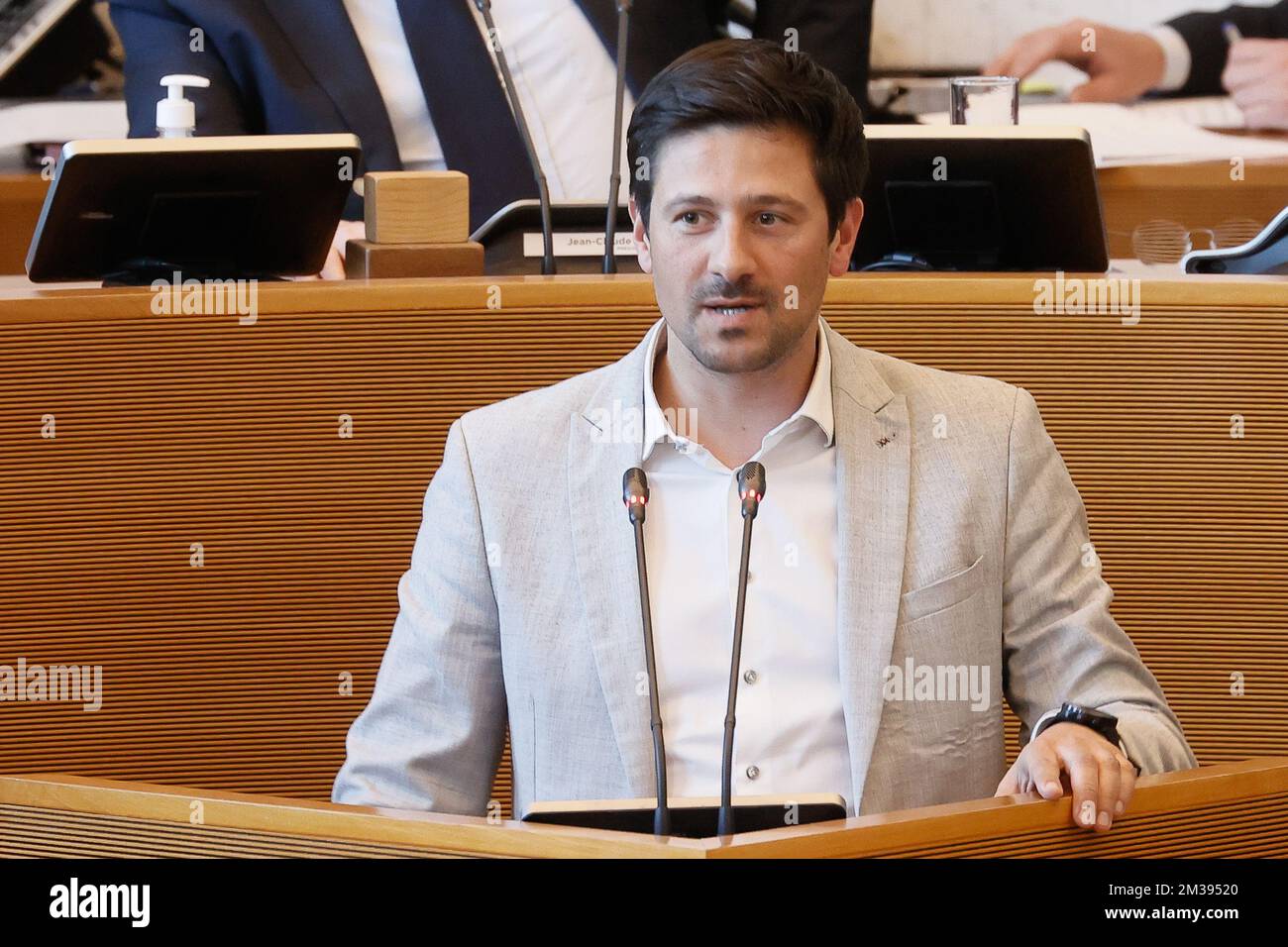 NICOLAS Tzanetatos, BILD von HERRN Nicolas Tzanetatos auf einer Plenartagung des wallonischen ...