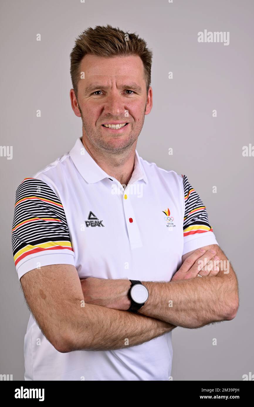 Coach Loic Helin posiert für den Fotografen bei einem Fotoshooting für ...