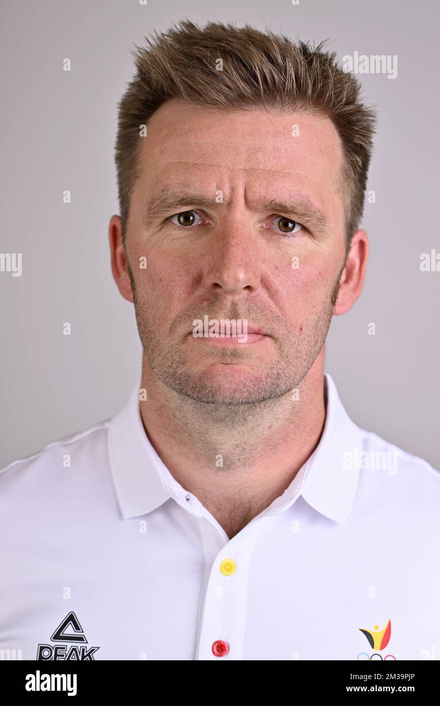 Coach Loic Helin posiert für den Fotografen bei einem Fotoshooting für ...