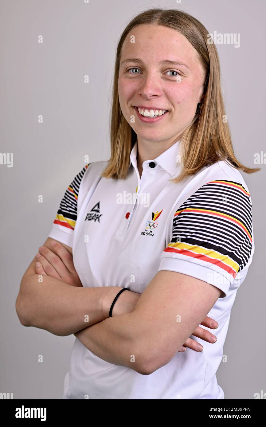 Bo Van de Plas posiert für den Fotografen bei einem Fotoshooting für ...