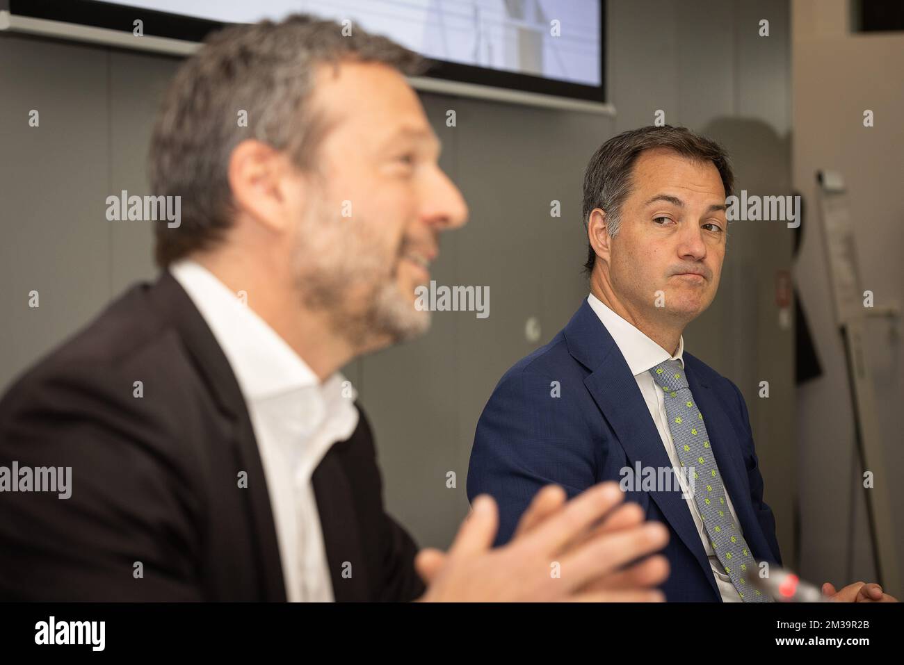 Gruppe experten -Fotos und -Bildmaterial in hoher Auflösung – Alamy