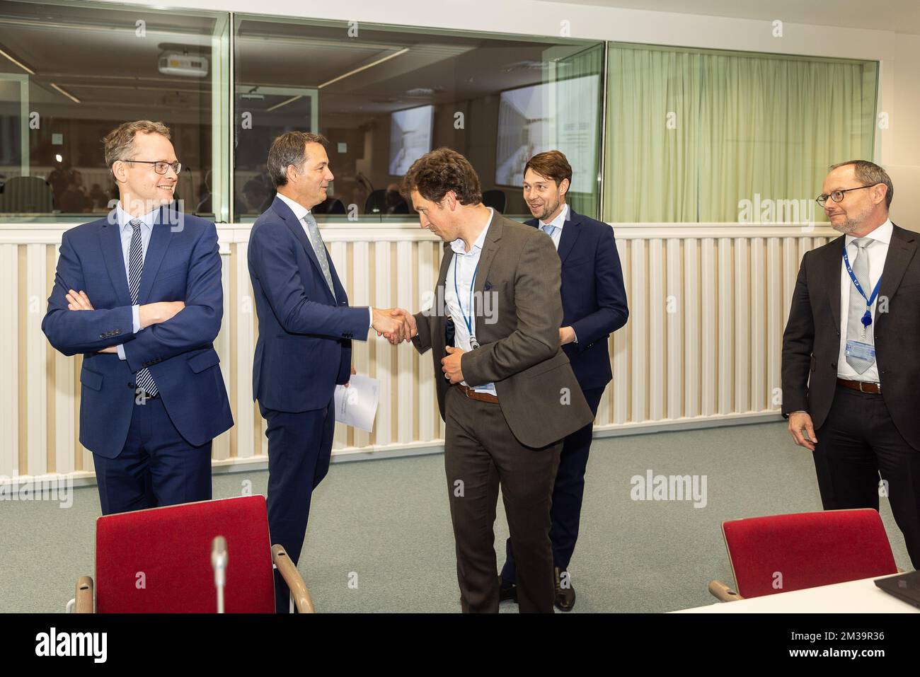 Gruppe experten -Fotos und -Bildmaterial in hoher Auflösung – Alamy