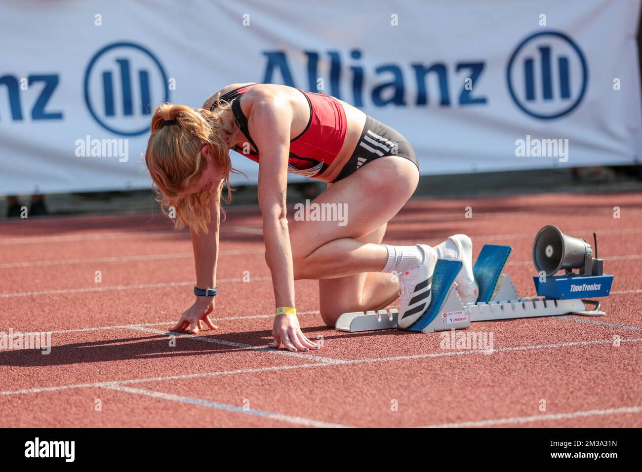 Die belgische Margo Van Puyvelde wurde während des 400m-Rennens der ...