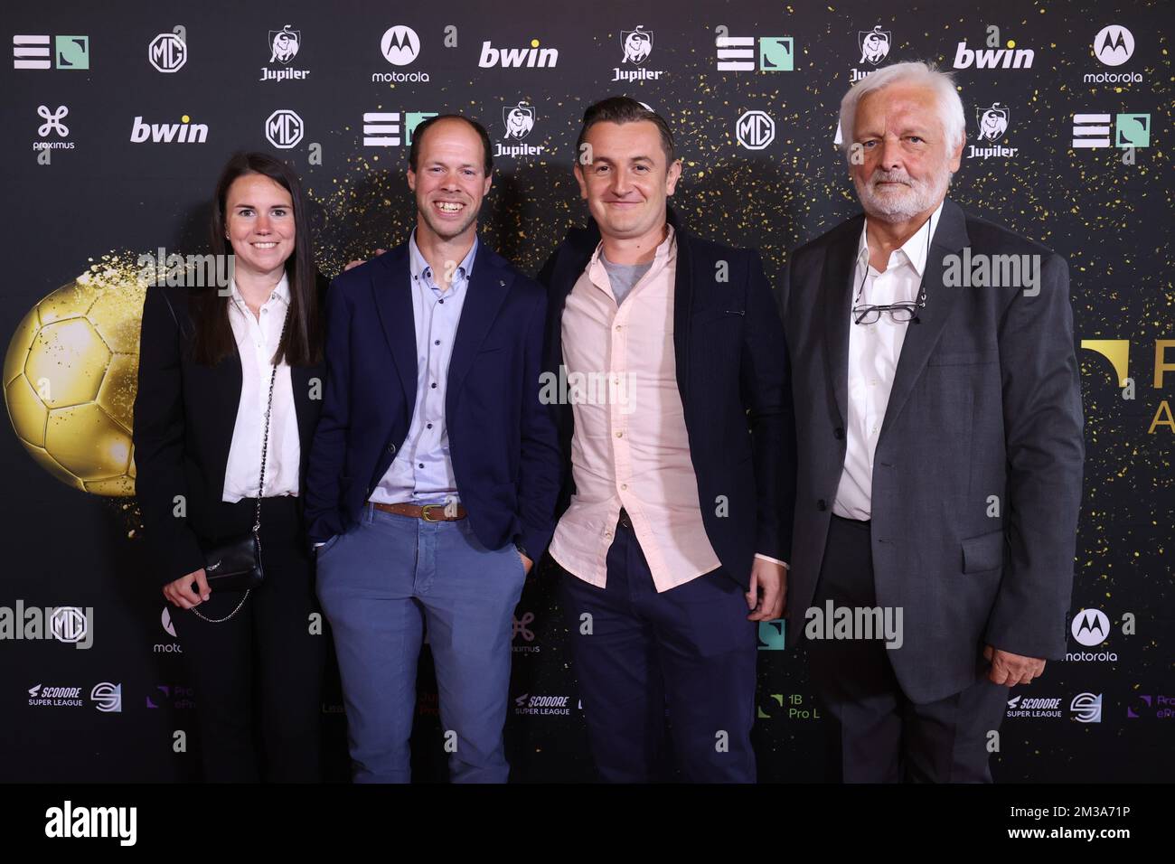 Anderlecht Women's New Coach Dave Mattheus (2R), der bei den Pro League ...