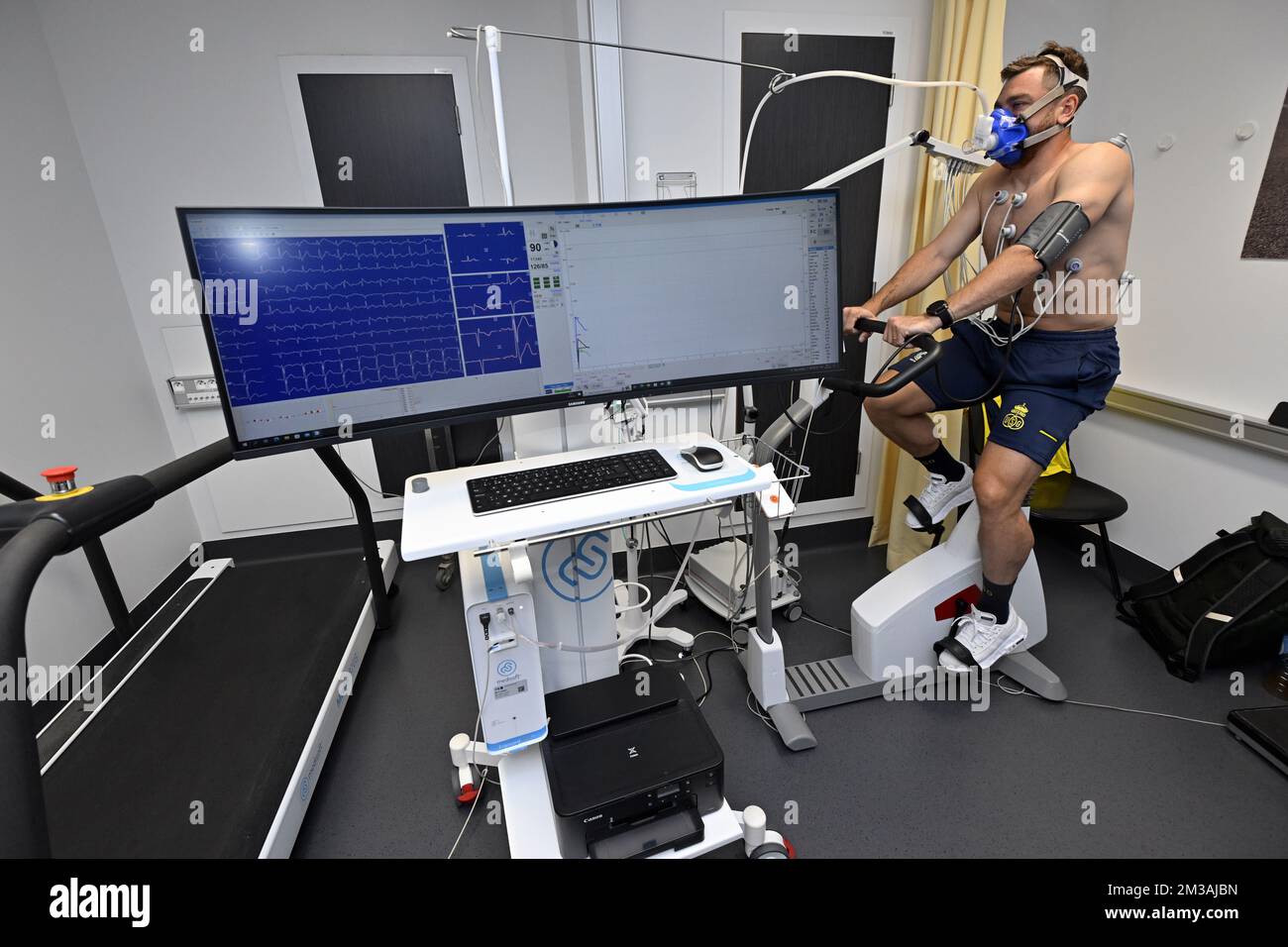 Guillaume Francois von der Union bei den medizinischen Tests der ...