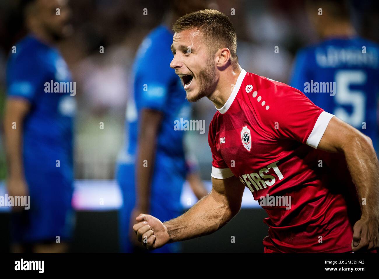 Krasniqi fußball -Fotos und -Bildmaterial in hoher Auflösung – Alamy
