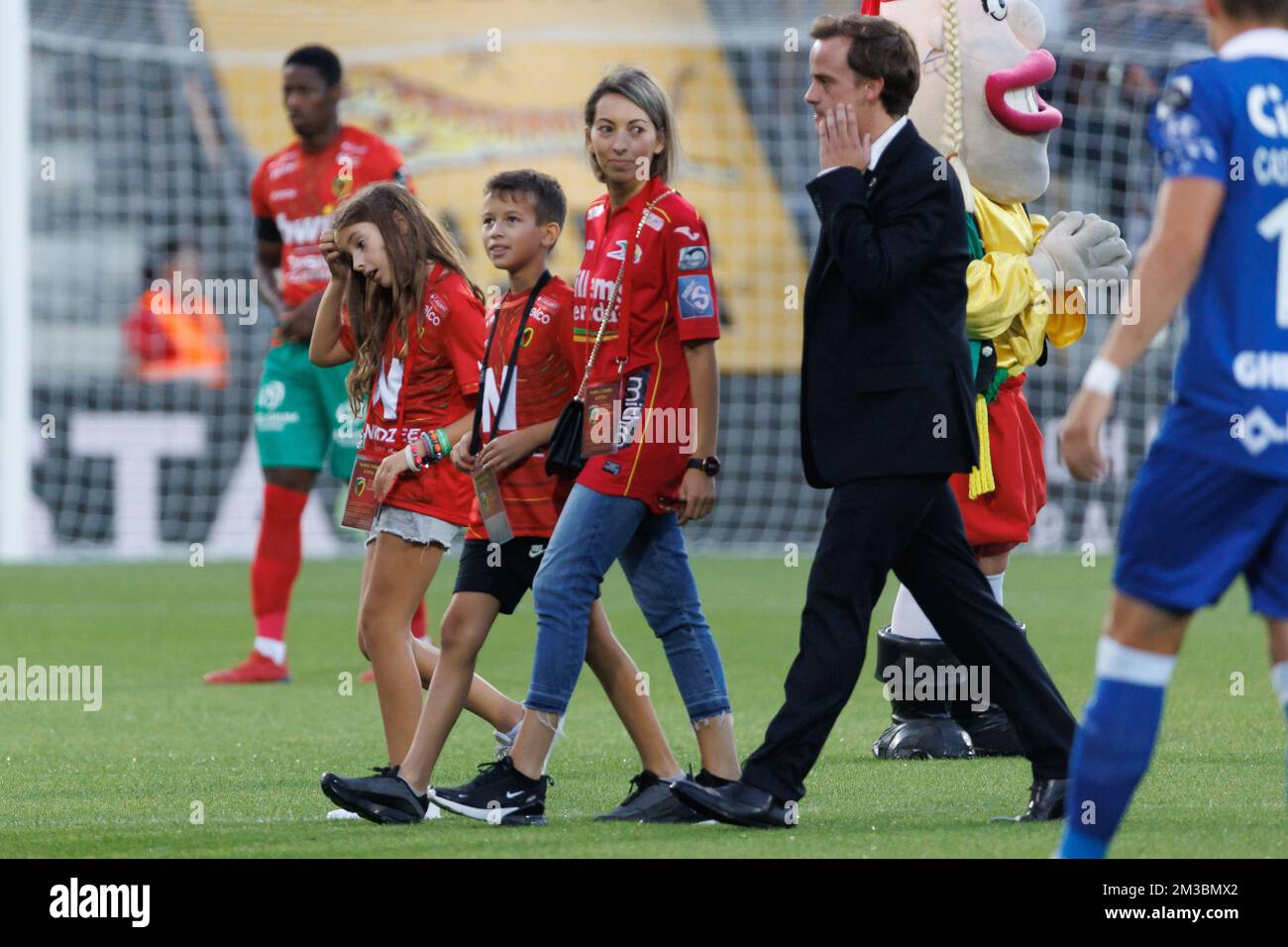 Die Ehefrau des ehemaligen belgischen Fußballspielers Frank Berrier und ...