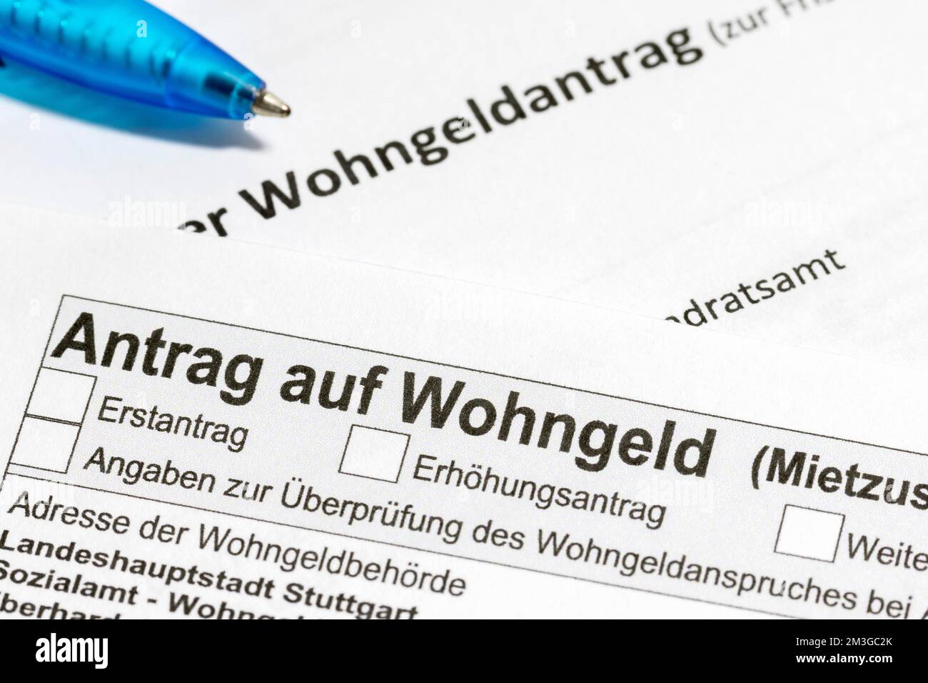 Antrag auf Wohngeld, Form, Biros Stockfotografie - Alamy