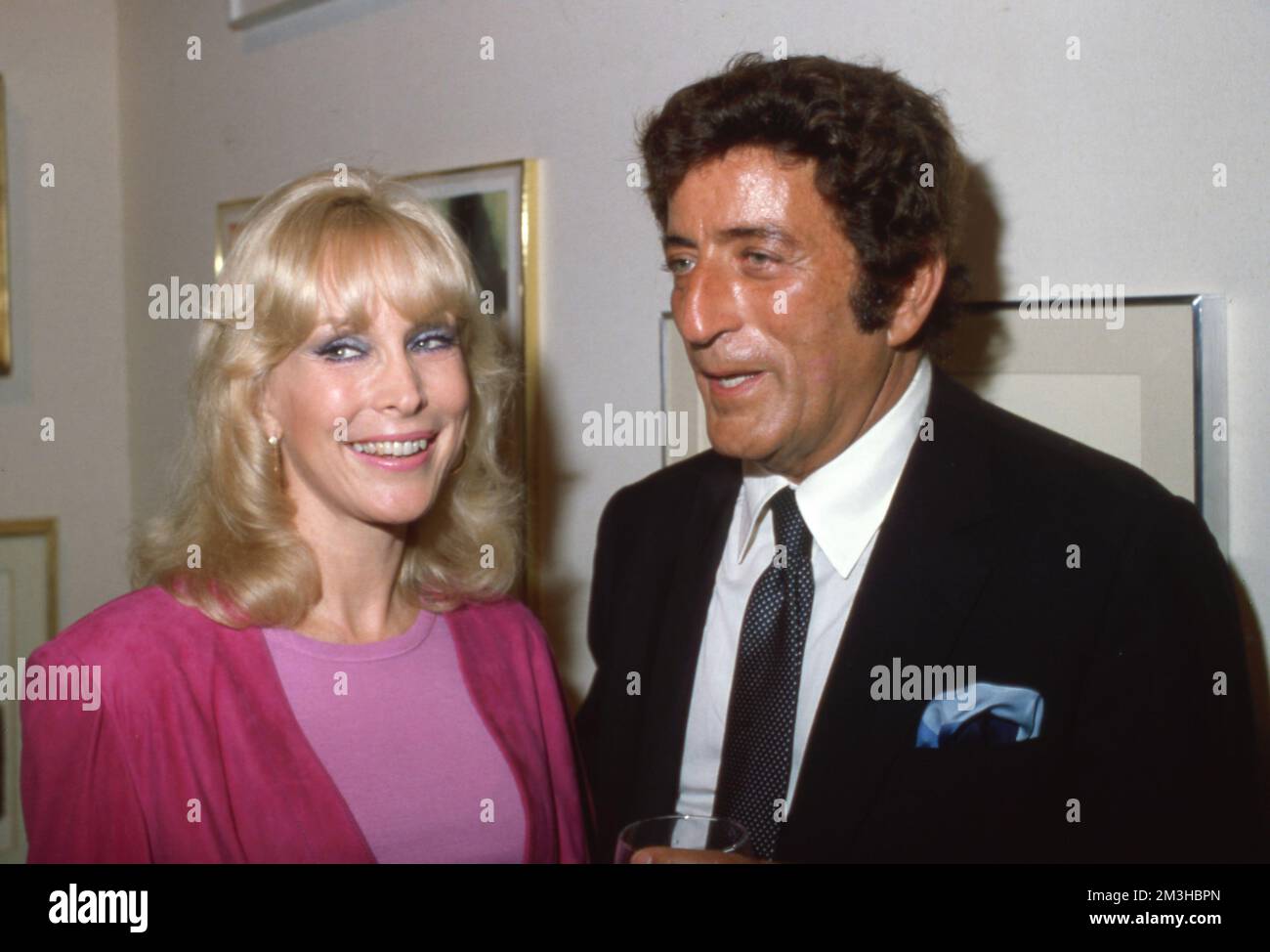 Barbara eden ralph -Fotos und -Bildmaterial in hoher Auflösung – Alamy