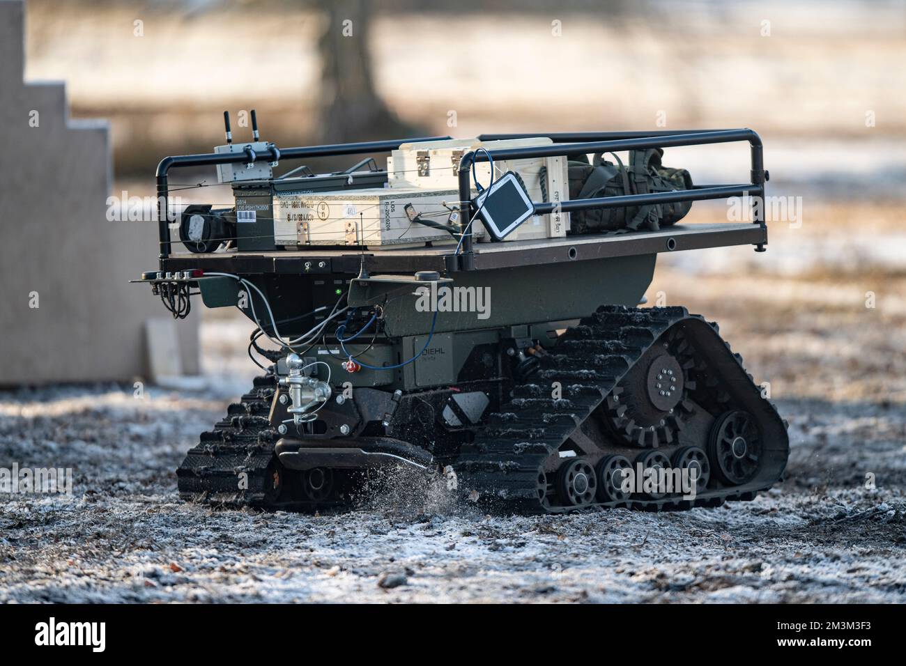 15. Dezember 2022, Brandenburg, Brück: A UGV (Unmanned Ground Vehicle ...