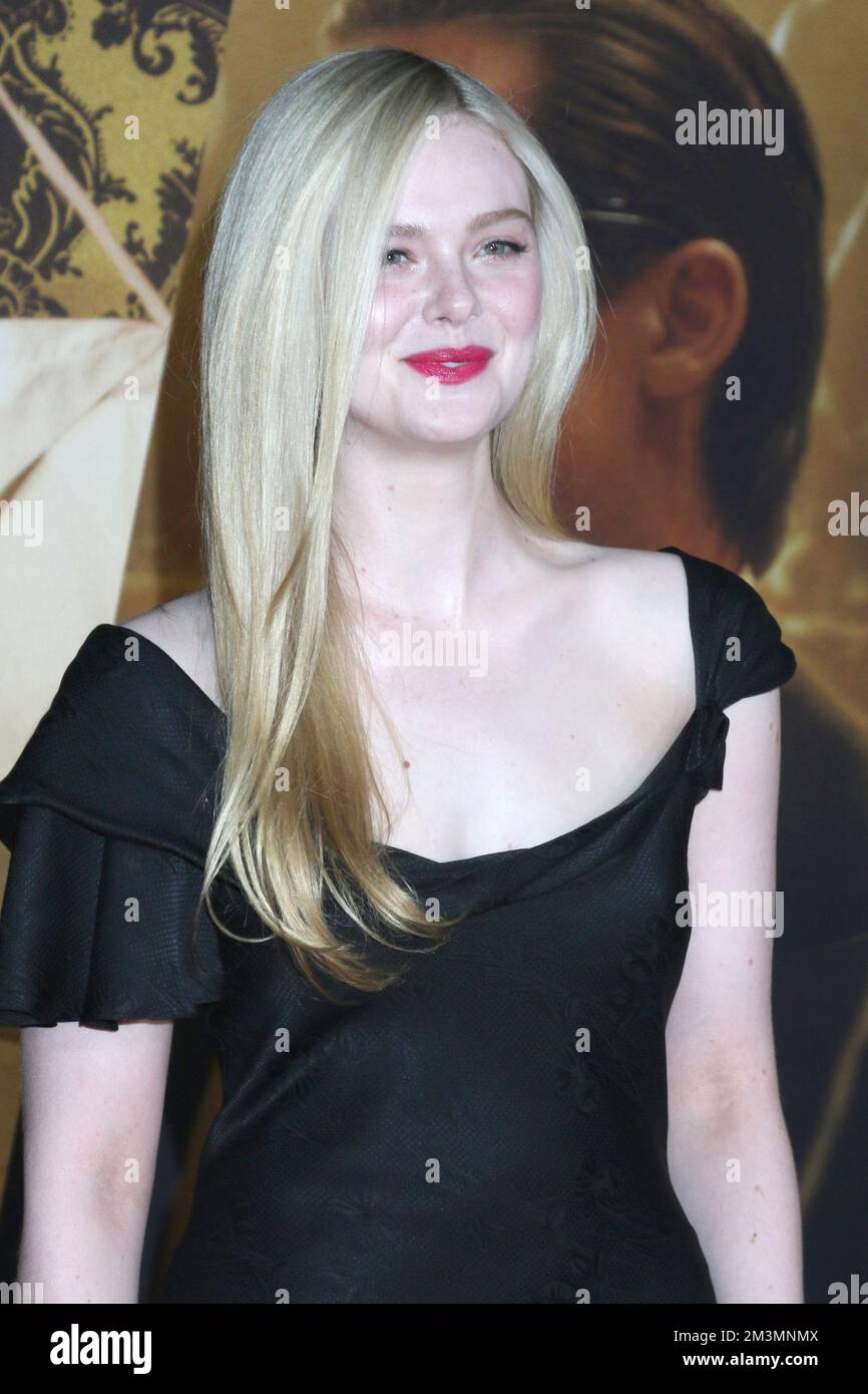 LOS ANGELES - 15. DEZEMBER: Elle Fanning im Babylon Los Angeles ...