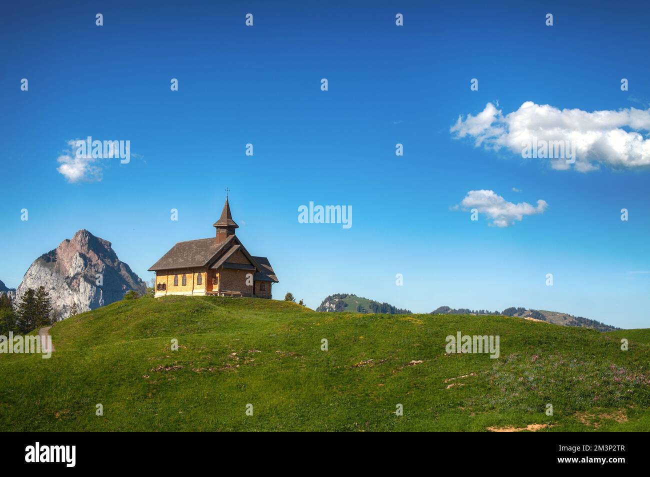 Timber chapel -Fotos und -Bildmaterial in hoher Auflösung – Alamy
