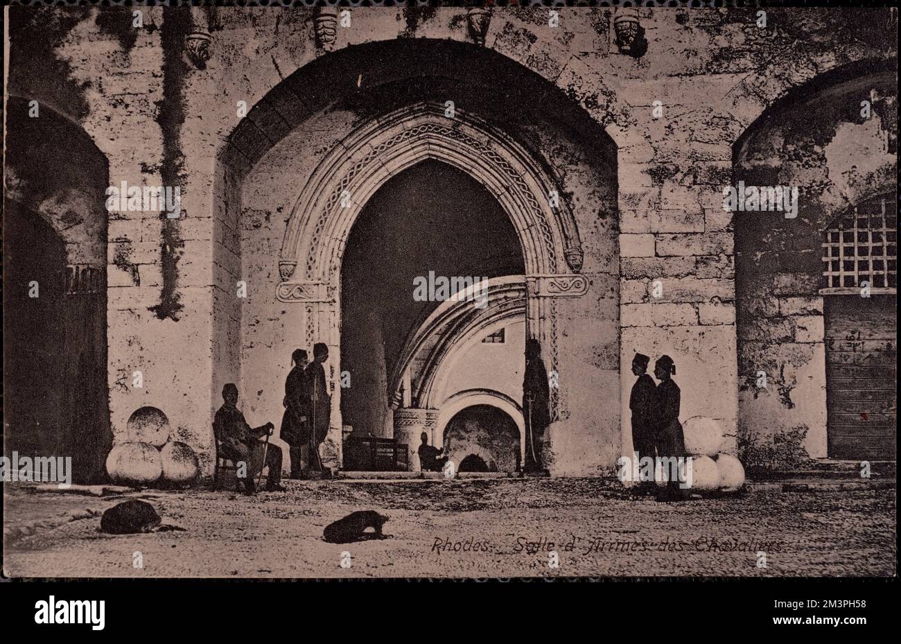 Salle darmes -Fotos und -Bildmaterial in hoher Auflösung – Alamy