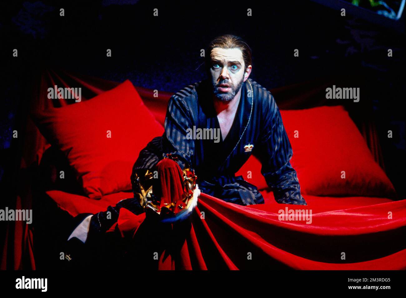 Jonathan Summers (Macbeth) in MACBETH an der English National Opera ...