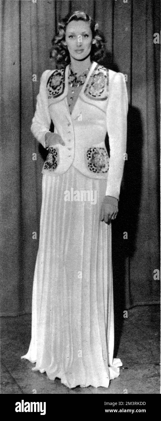 1940 dress Schwarzweiß-Stockfotos und -bilder - Alamy