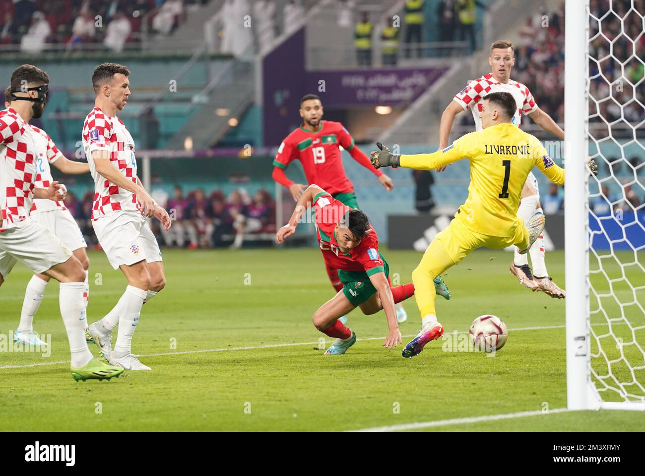 Marokkos Achraf Dari (Zentrum) trifft beim Spiel der FIFA ...