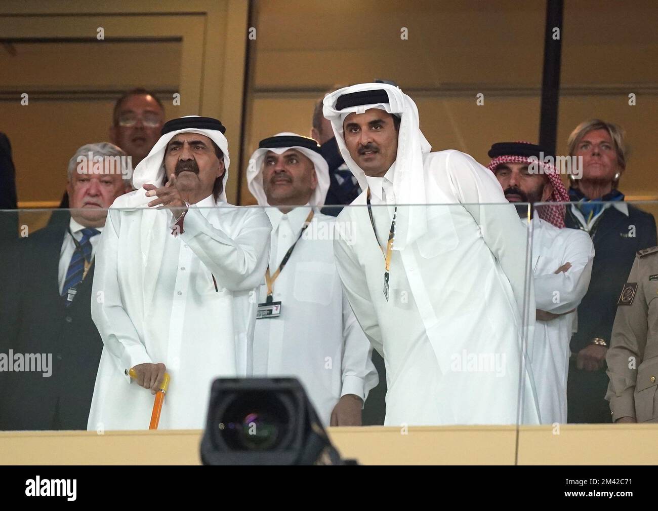 Ehemaliger Emir von Katar, Emir Sheikh Hamad bin Khalifa Al Thani neben ...