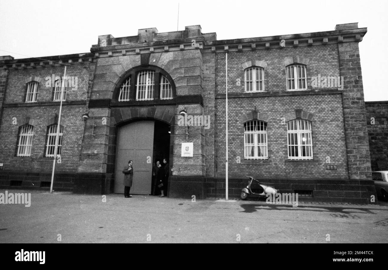 Das Leben in den Gefängnissen und Strafvollzugsanstalten Werl, Butzbach ...