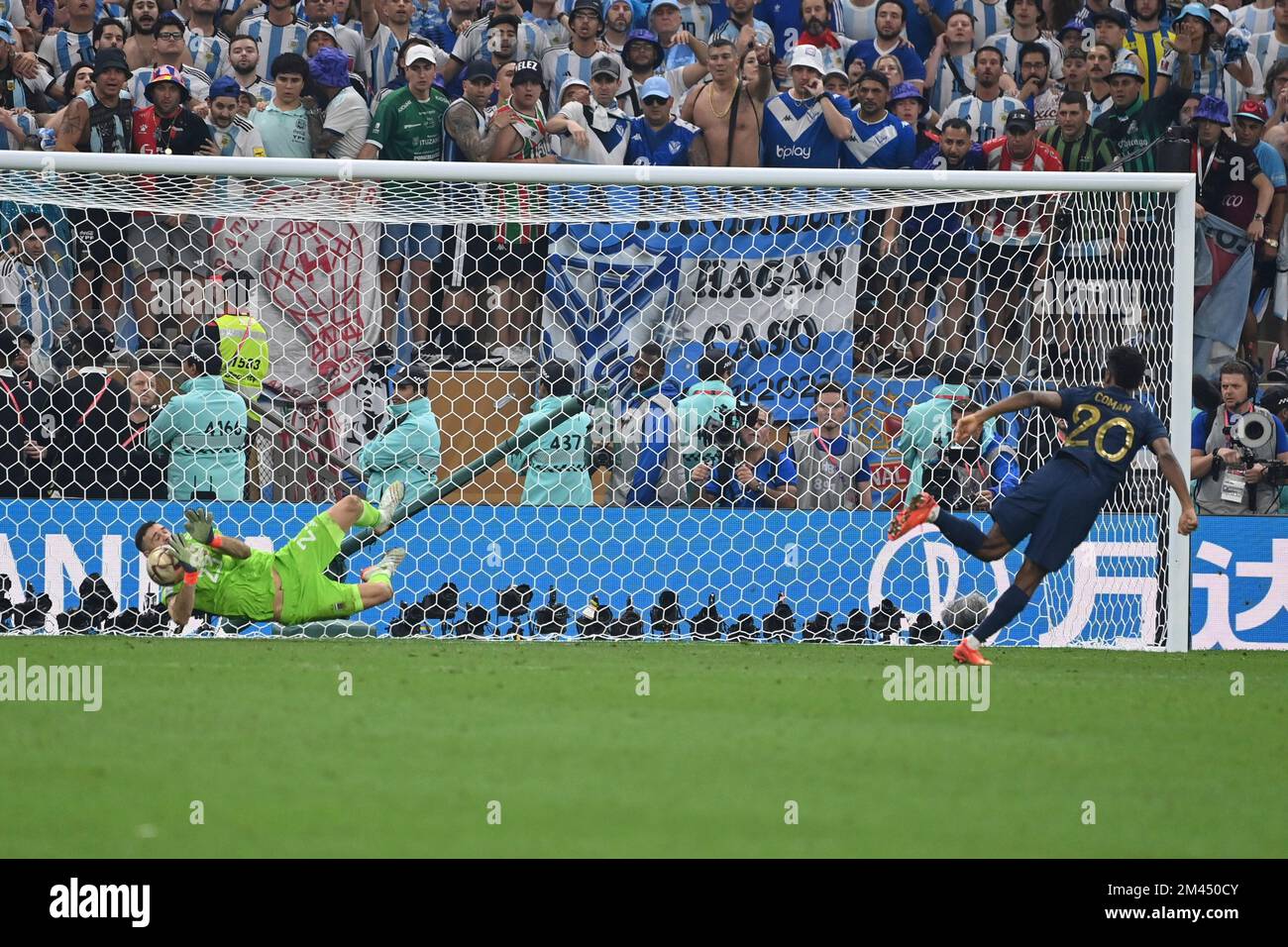 Lusail, Katar, 18/12/2022, Elfmeterschießen: Kingsley COMAN (FRA), Miss ...
